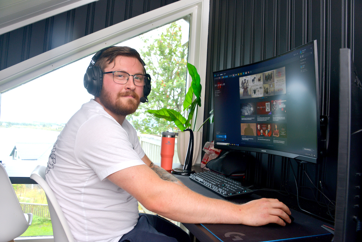 Ryan fra England + Celine fra Øksnes = internett-familien i Alsvåg ...